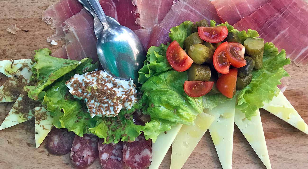 52 Must-try Traditional Croatian Foods | Croatian Food Guide